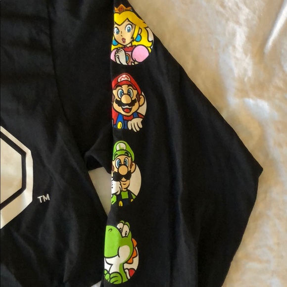 Forever 21 | Tops | Super Mario Crop Top Black Long Sleeve Forever 2 ...